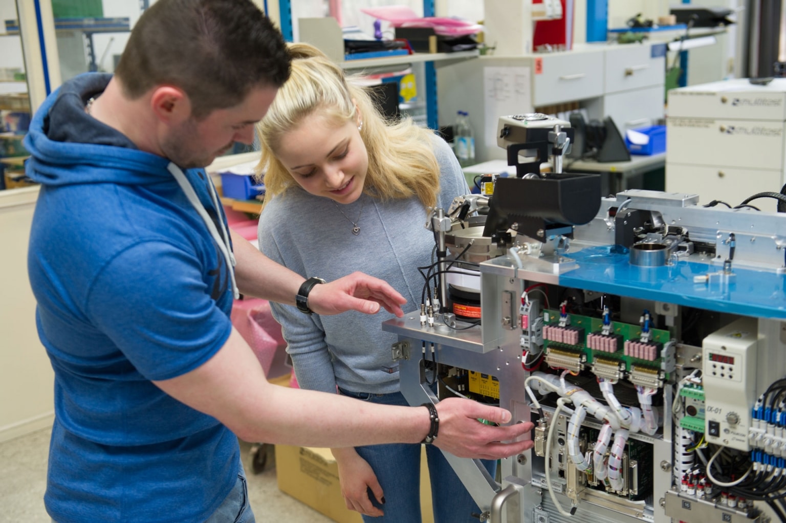 Ausbildung Mechatroniker/in (m/w/d) und Industriekaufmann/Industriekauffrau (m/w/d) in ...